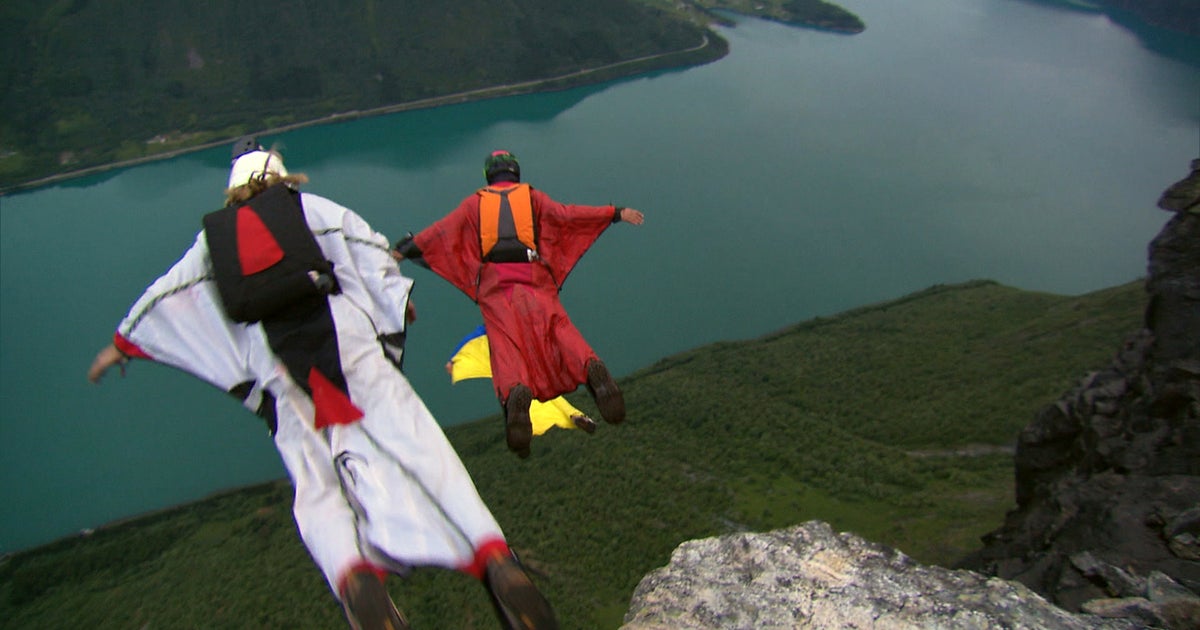2009: "Birdmen" show 60 Minutes how they take flight in wingsuits - CBS ...