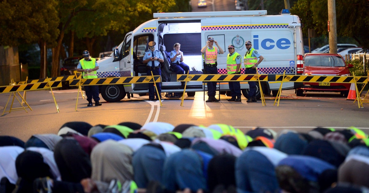 Australia to strip citizenship of some ISIS fighters - CBS News