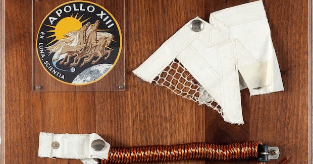 Items from famed Apollo 13 mission up for auction - CBS News