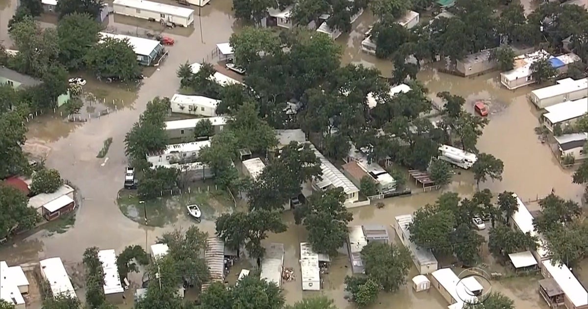 What's behind the floods in Texas and heat in India? - CBS News