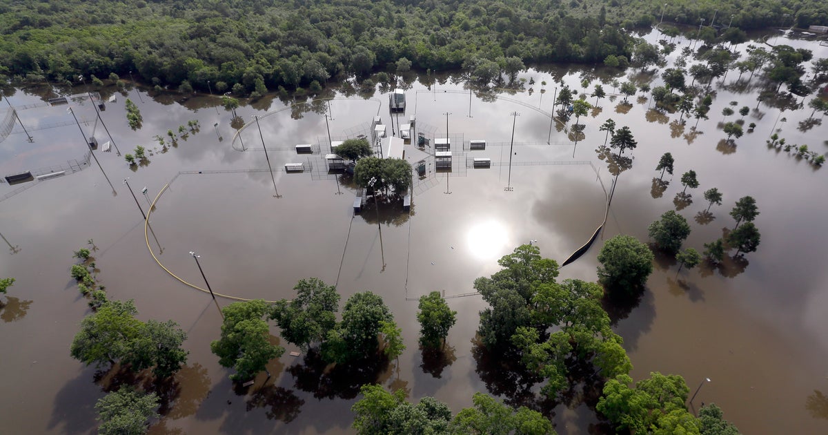 Texas sunshine reveals flood devastation across state - CBS News