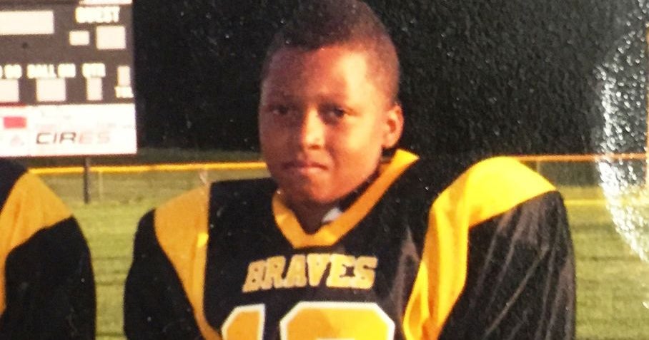 Pickup truck runs off Ohio road, kills 13-year-old in yard - CBS News