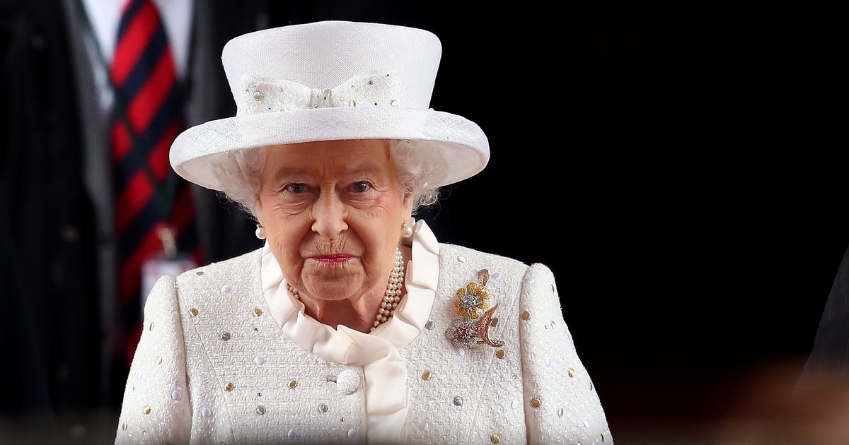 See four generations of the U.K. royal family in new photo - CBS News