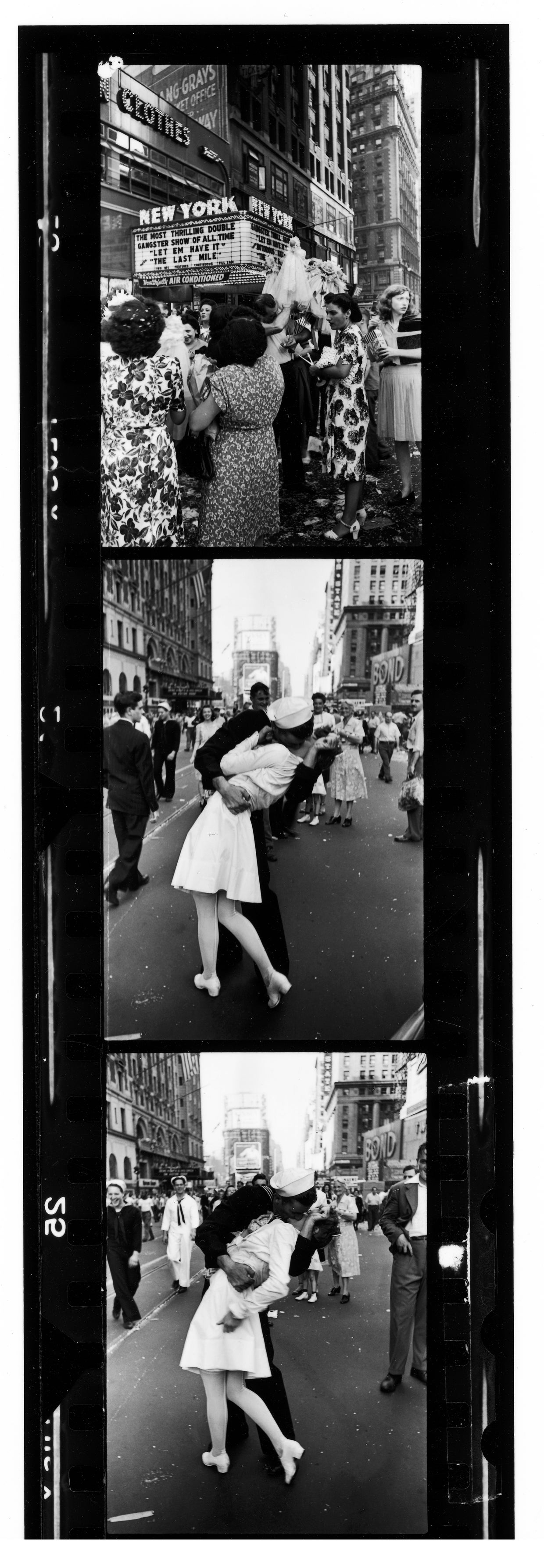 Astronomers analyze "The Kiss" - Alfred Eisenstaedt's iconic V-J Day photo