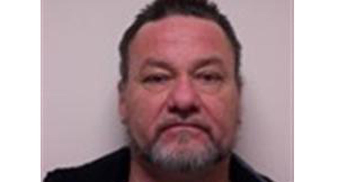 Dallas police fatally shoot armed sex offender Joe Cody - CBS News