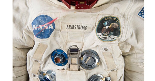 Smithsonian crowdfunding to save Neil Armstrong's spacesuit - CBS News
