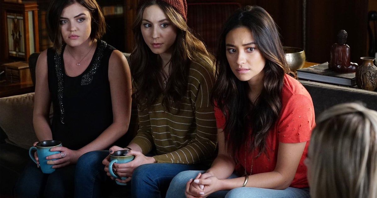 "Pretty Little Liars" boss explains the transgender twist - CBS News