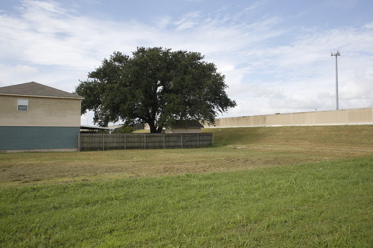 Ten years after Hurricane Katrina devastated New Orleans - signs of ...