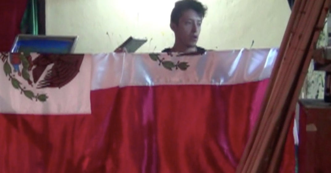 La fabricación de bandera de México, tradición de una familia que se ...