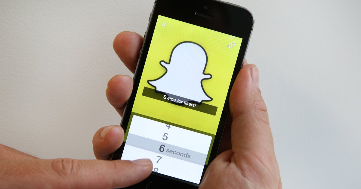 Snapchat responds to user concerns over privacy policy - CBS News
