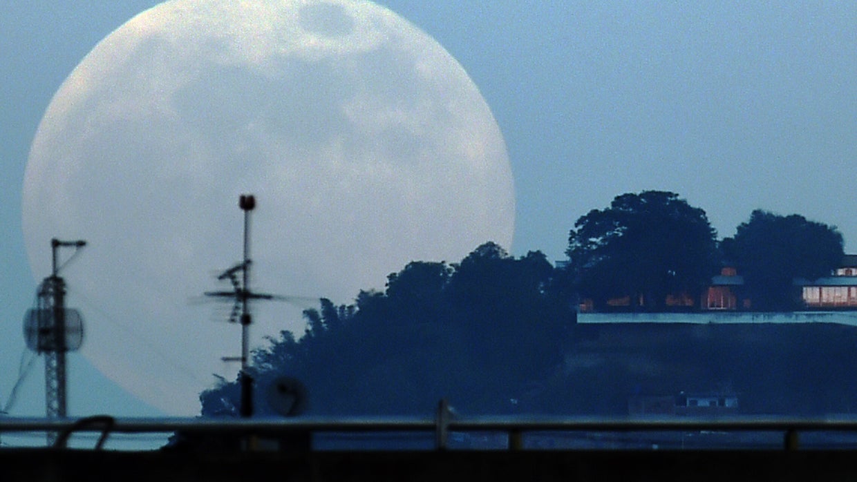 Supermoon in November will be the closest in decades - CBS News