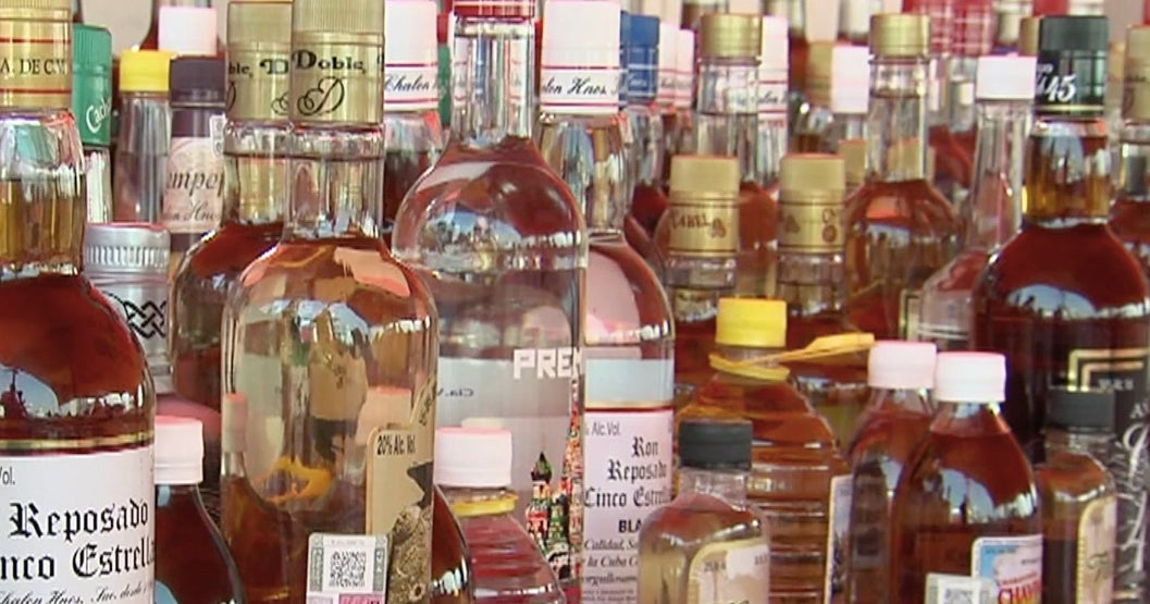 Histórico decomiso de alcohol adulterado en México, más de un millón de ...