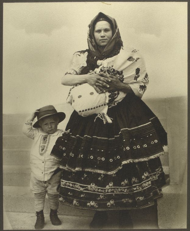 Ellis Island immigrant portraits circa 1900