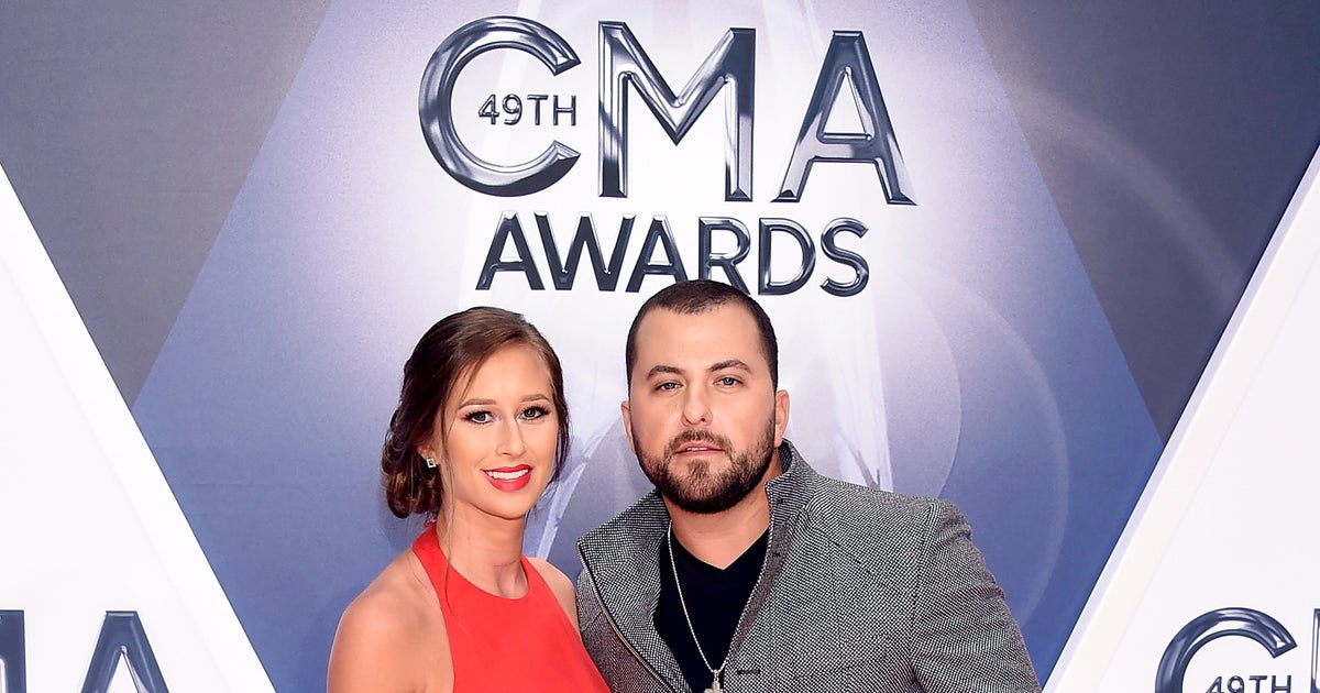 Country star Tyler Farr marries, explains why he has no pre-nup - CBS News