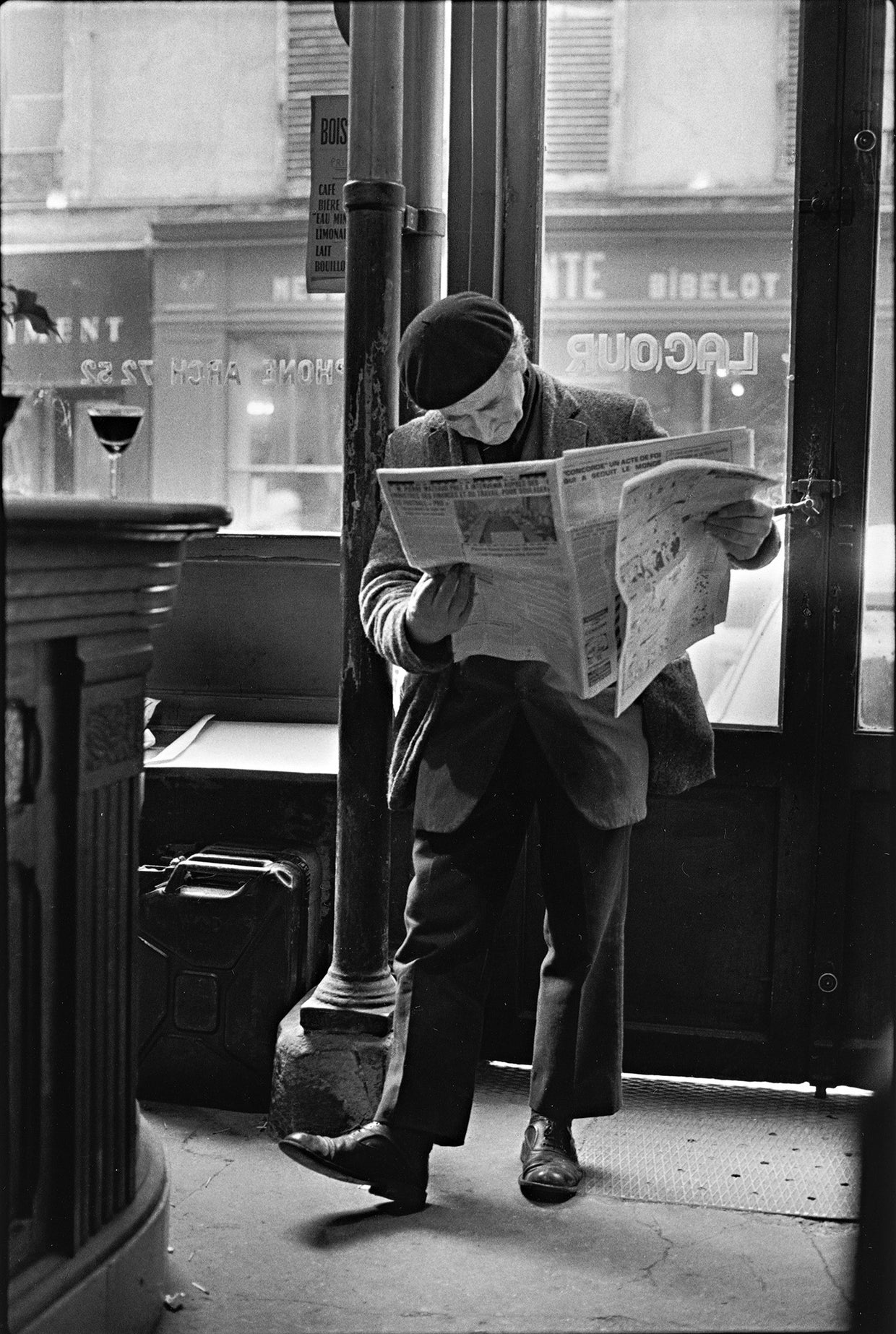 Peter Turnley's "French Kiss - A love letter to Paris"