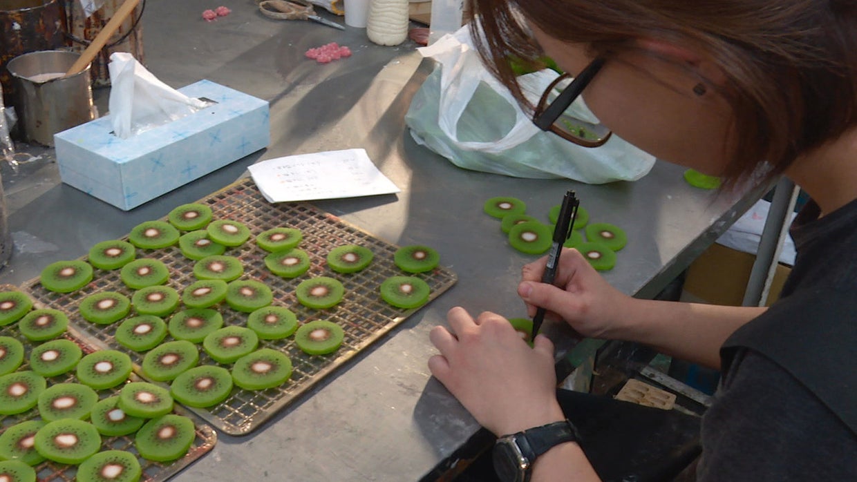 Tasty to the eyes: Japan's fake food - CBS News