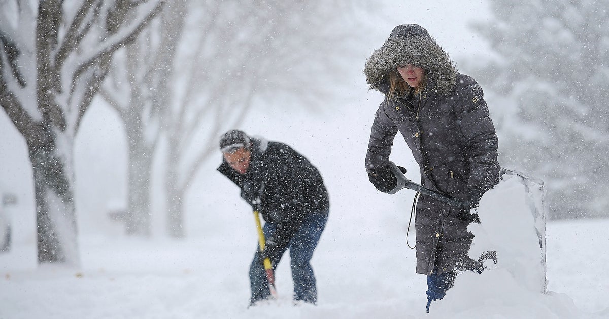 Parts of Midwest see first snowstorm of the season - CBS News