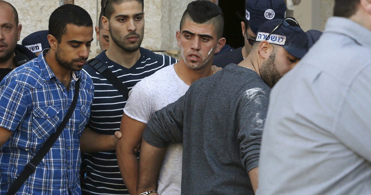 More stabbings, deaths in Israel as security operations widen - CBS News