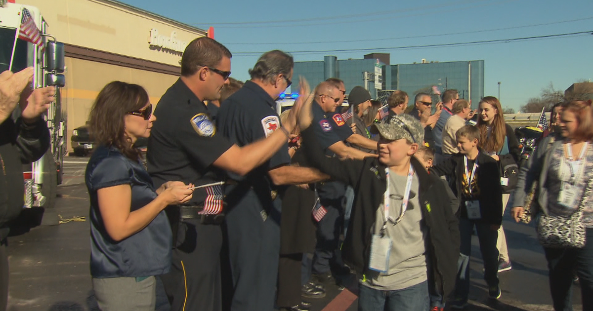 Snowball Express delivers holiday spirit to military families - CBS News