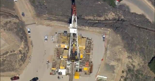 New blow to homeowners in massive Porter Ranch gas leak in L.A. - CBS News