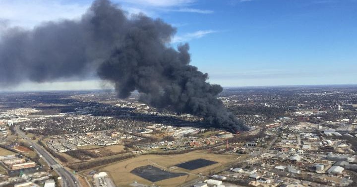 Massive fire destroys Blue Grass Stockyards in Lexington, Kentucky ...