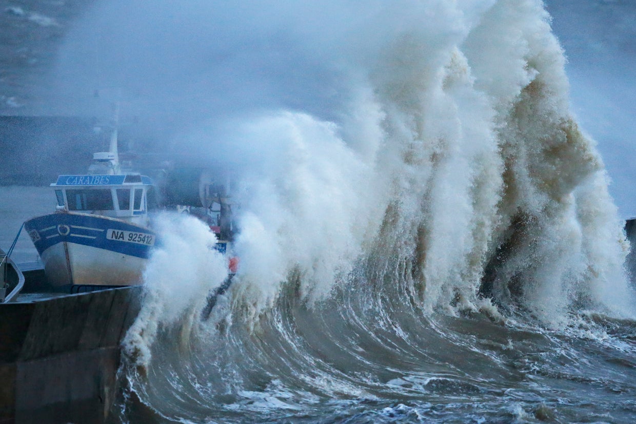 The biggest waves to batter our world's coastlines