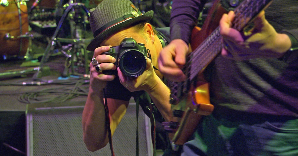 Bruce Springsteen spotlights Danny Clinch's photos - CBS News