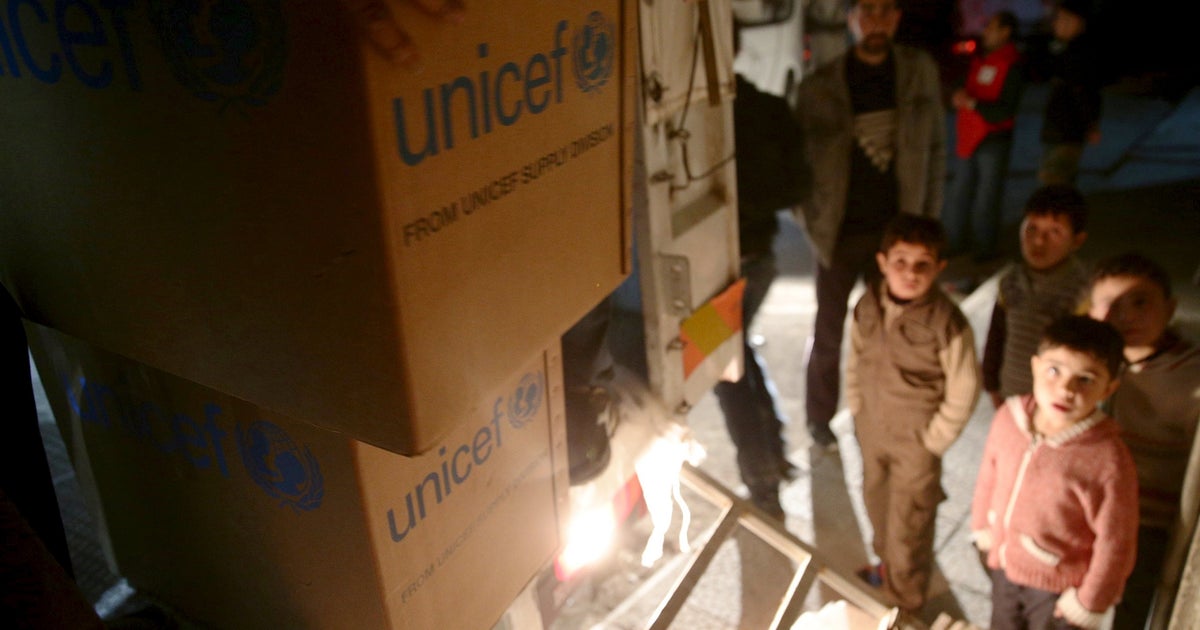 U.S.: Syrian government "playing God" with food aid - CBS News