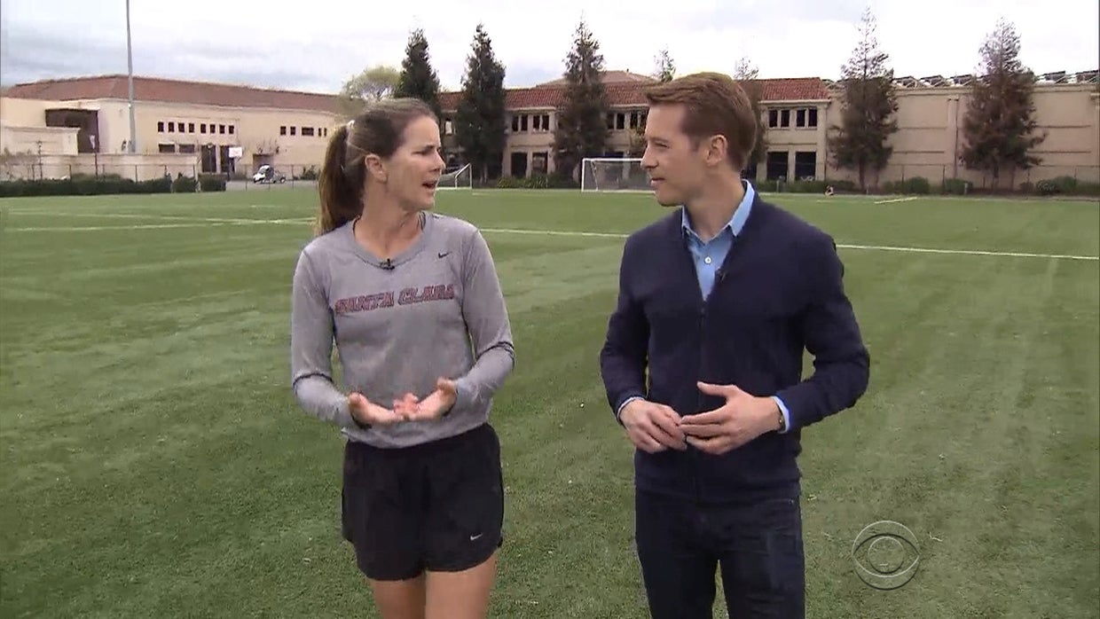 Soccer star Brandi Chastain to donate brain to science - CBS News