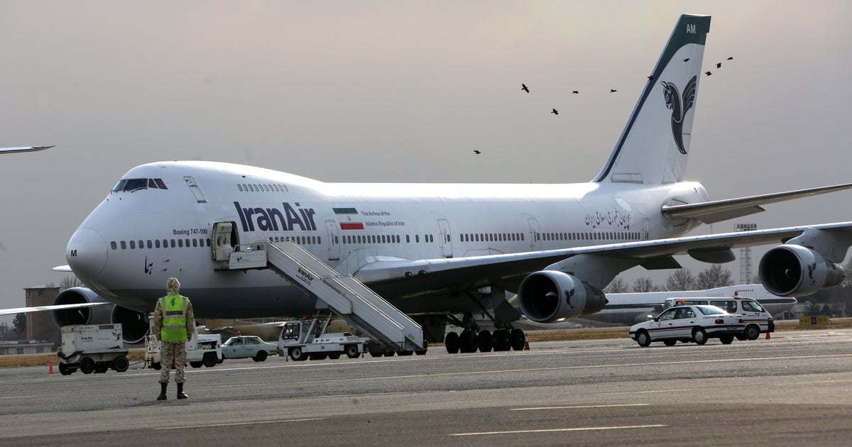 Boeing seals $16.6 billion deal with Iran Air - CBS News