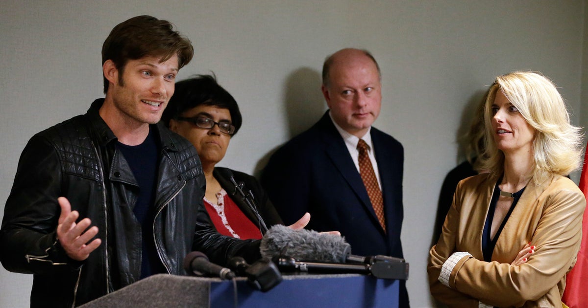 Country music has uneven response to anti-gay laws - CBS News