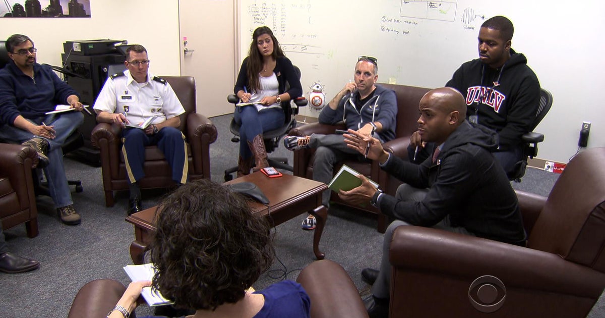 "SWAT Team of Nerds" exposes cyber-insecurity at Pentagon - CBS News