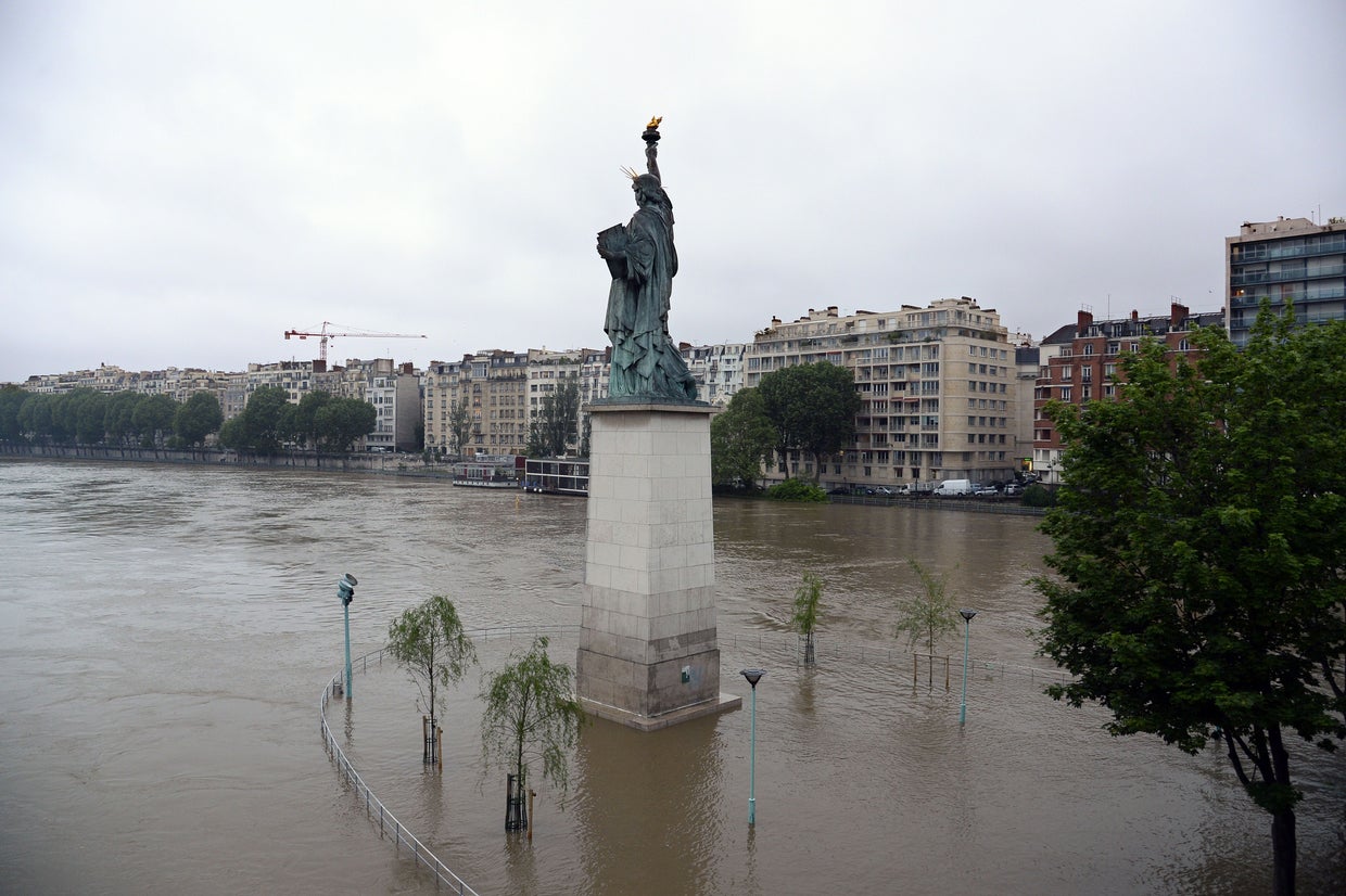 The Seine floods Paris