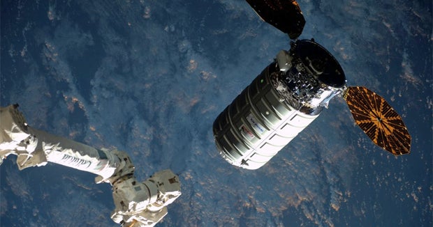 Space station cargo ship gives its all for science - CBS News