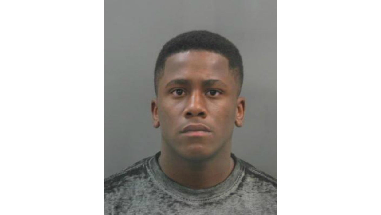 Prosecutors: Mom arranged murders of witnesses in son's trial - CBS News