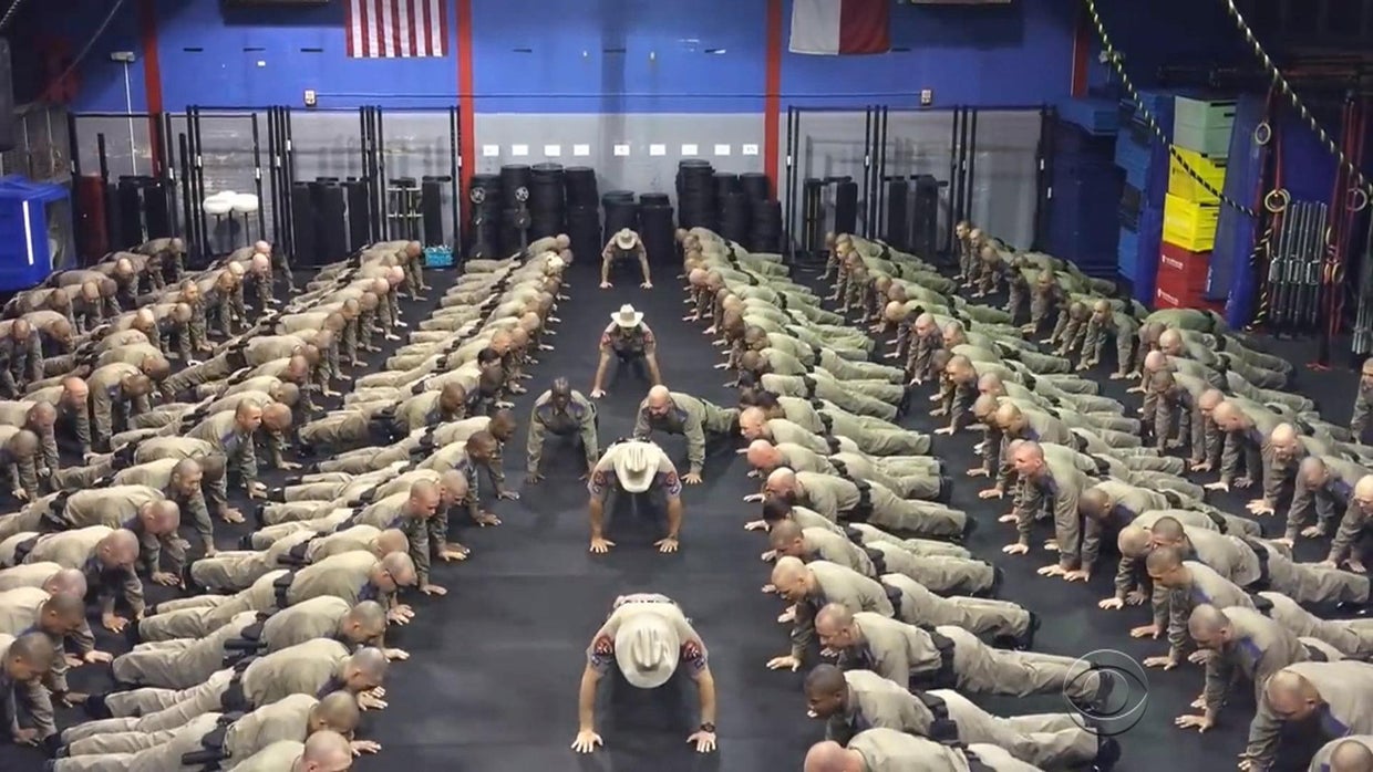 22 Push-Up Challenge hopes to save the lives of veterans - CBS News