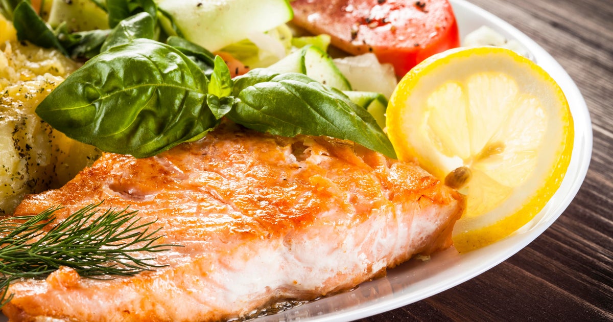 Eating fatty fish may lower risk for diabetes-related blindness - CBS News