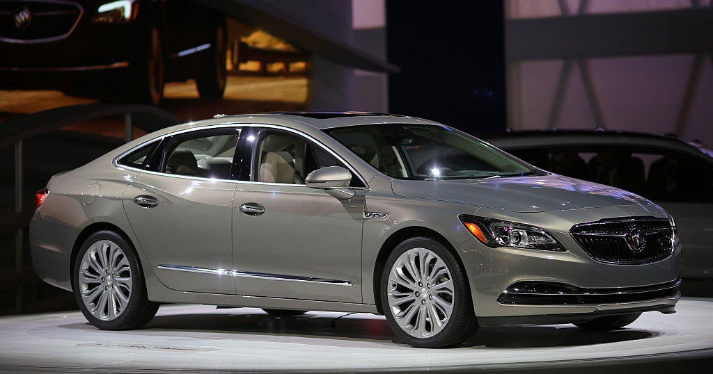5 huge bargains on 2016 cars that are being redesigned