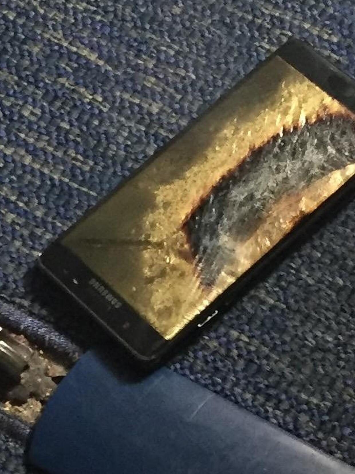 Samsung Galaxy Note 7 phone emits smoke, sets off scare on Southwest ...