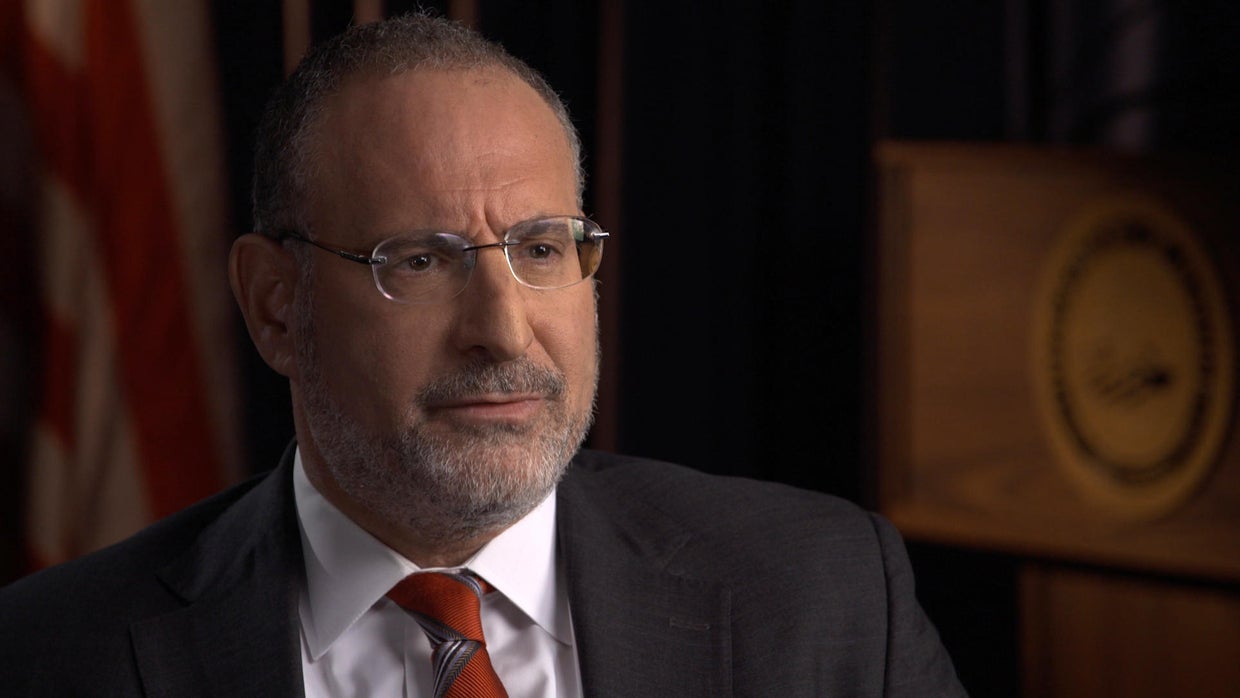 How an American became the leader of an ISIS cell - CBS News