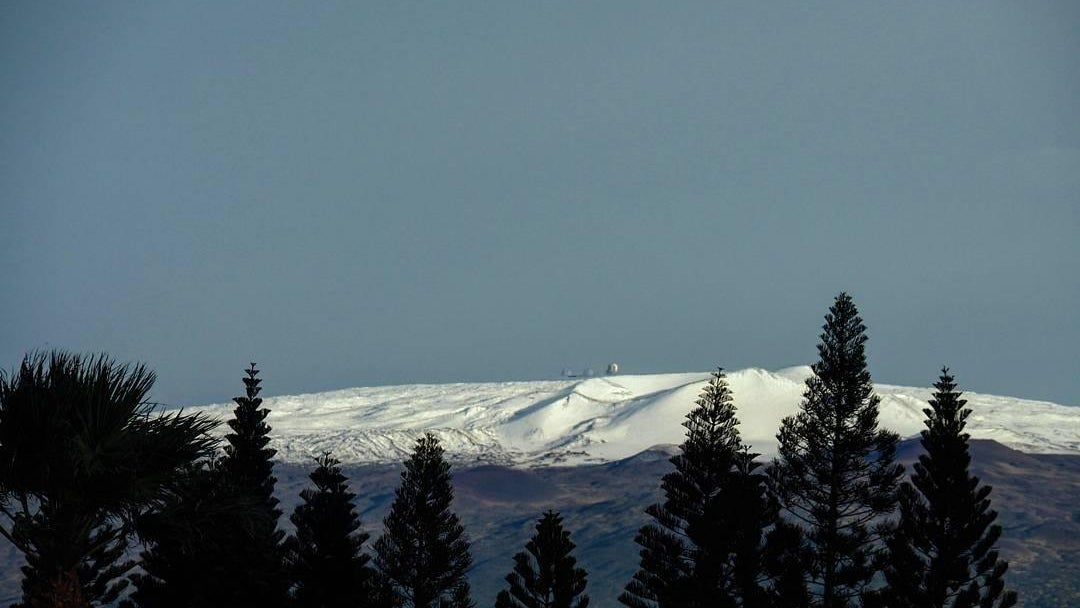 Mauna Kea, Mauna Loa snow forecast: More than 2 feet of snow could fall ...