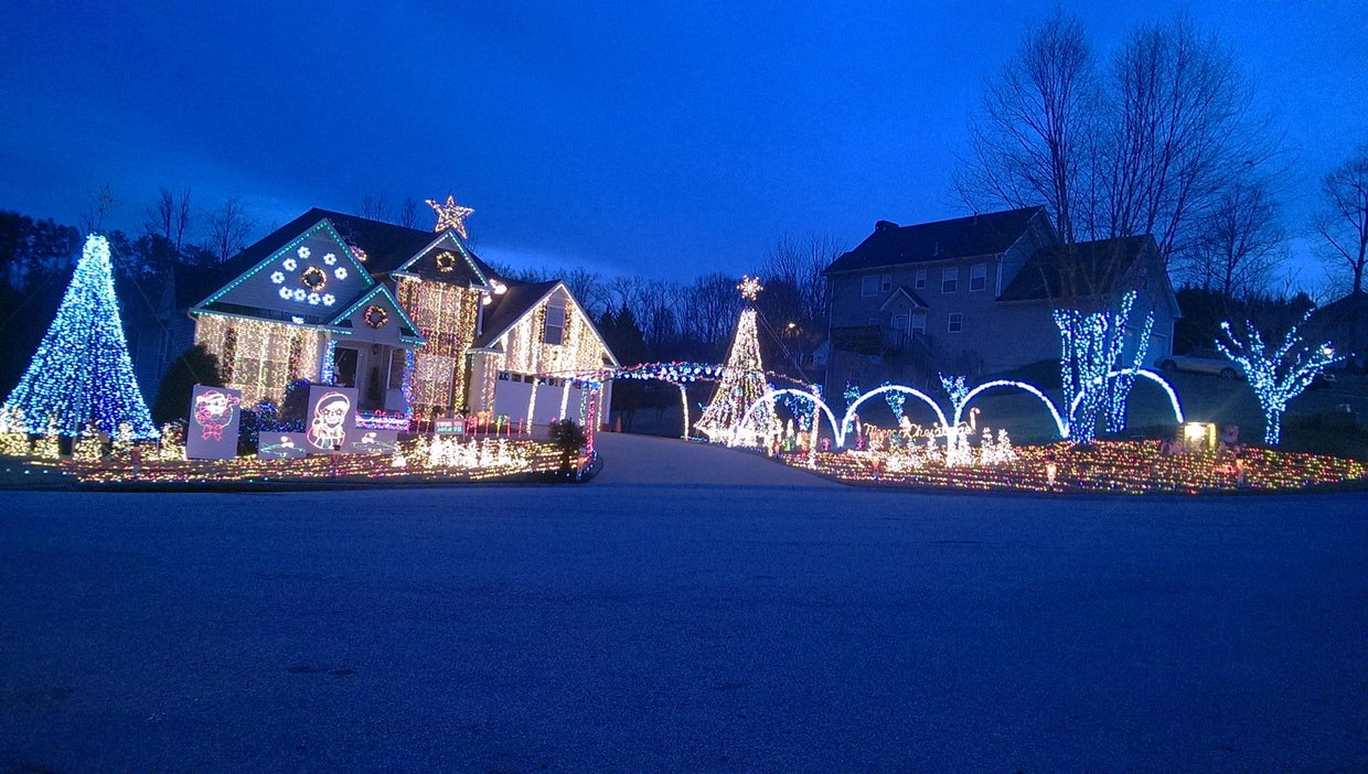 9 ways to save on your holiday display