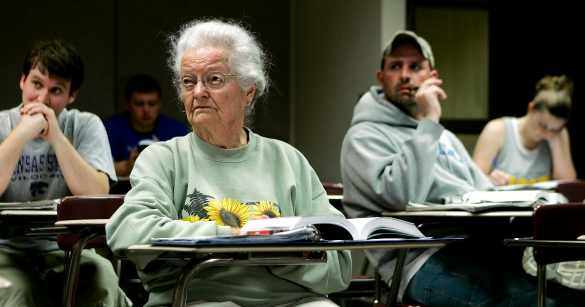Nola Ochs, oldest woman to graduate college, dead at 105 - CBS News