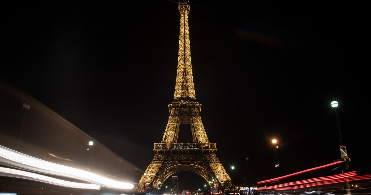 Eiffel Tower reopens to public after 5-day closure - CBS News