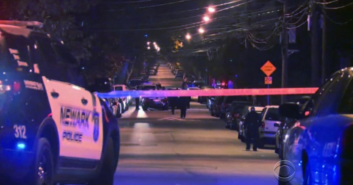 Newark murder rate down 10 percent - CBS News