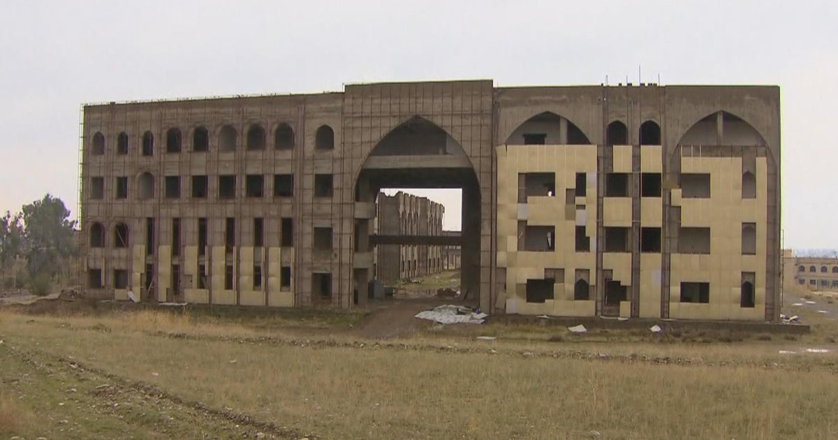 CBS News goes inside Mosul University, newly recaptured from ISIS - CBS ...