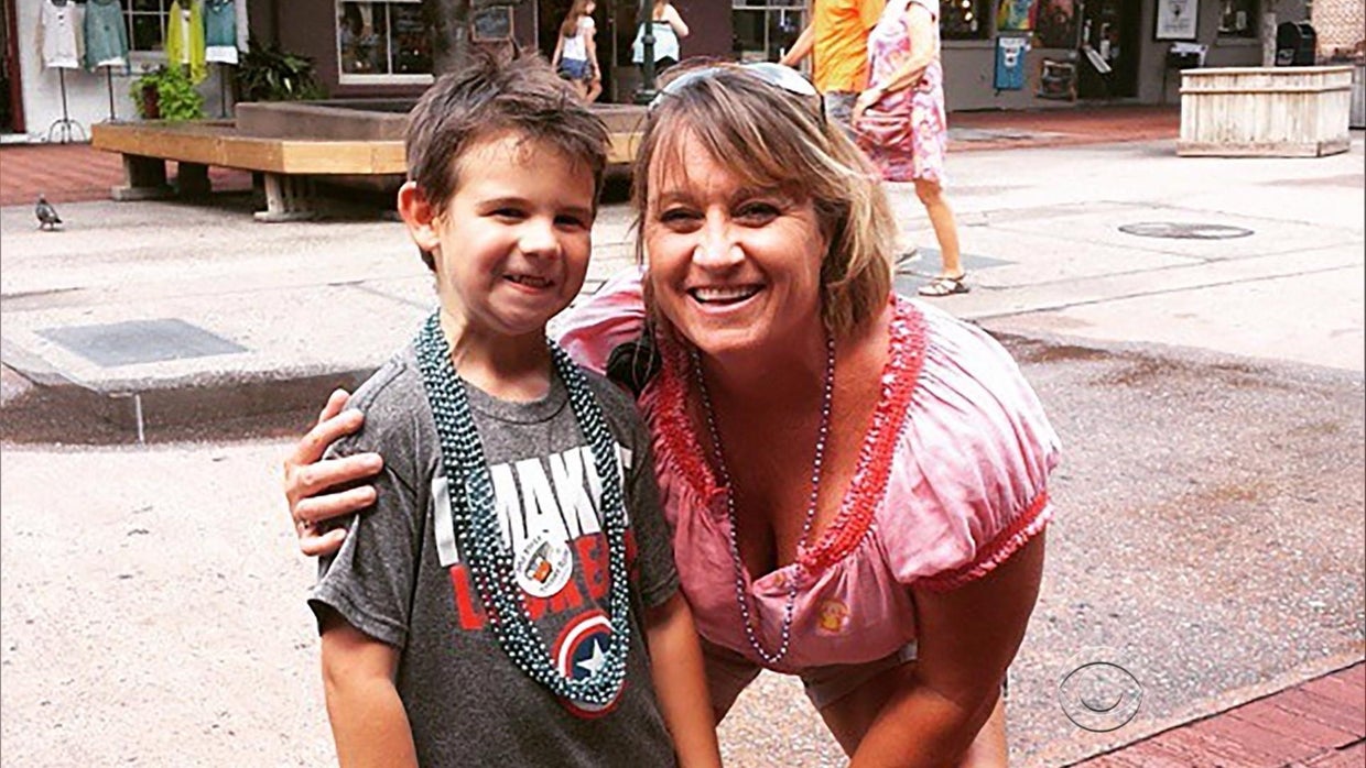 Orphan finds his own happiness after mission to make strangers smile ...