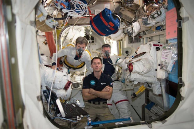 NASA astronaut Peggy Whitson sets new spacewalk record - CBS News