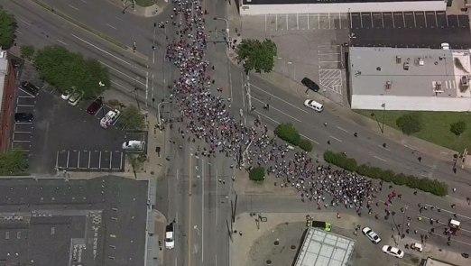 Huge march for immigration attracts thousands in Dallas - CBS News