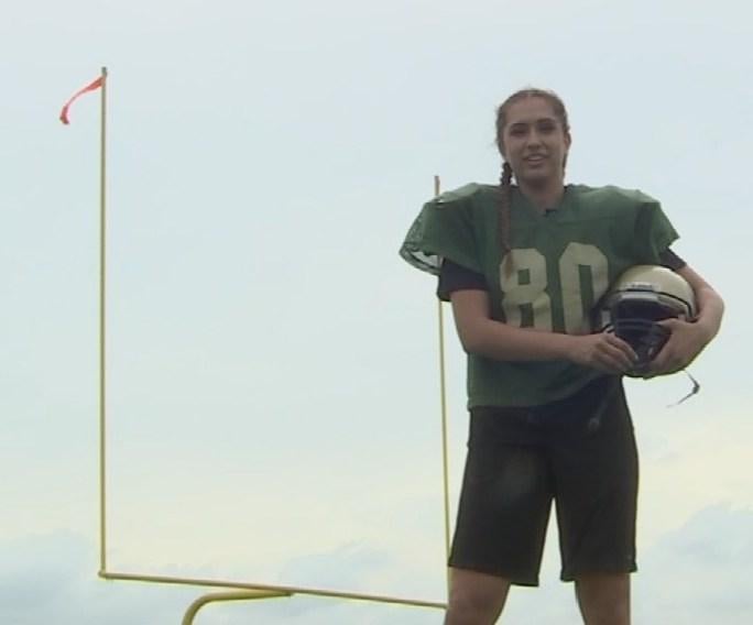 Arizona teen makes history, scoring first-ever female college football ...